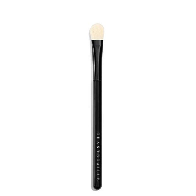 Shade And Sweep Eye Brush | Oprah Daily Shop